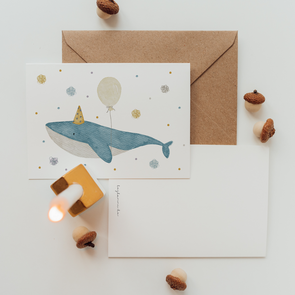 Postkarte "Party-Wal" in blau - Bunte Kinderkiste